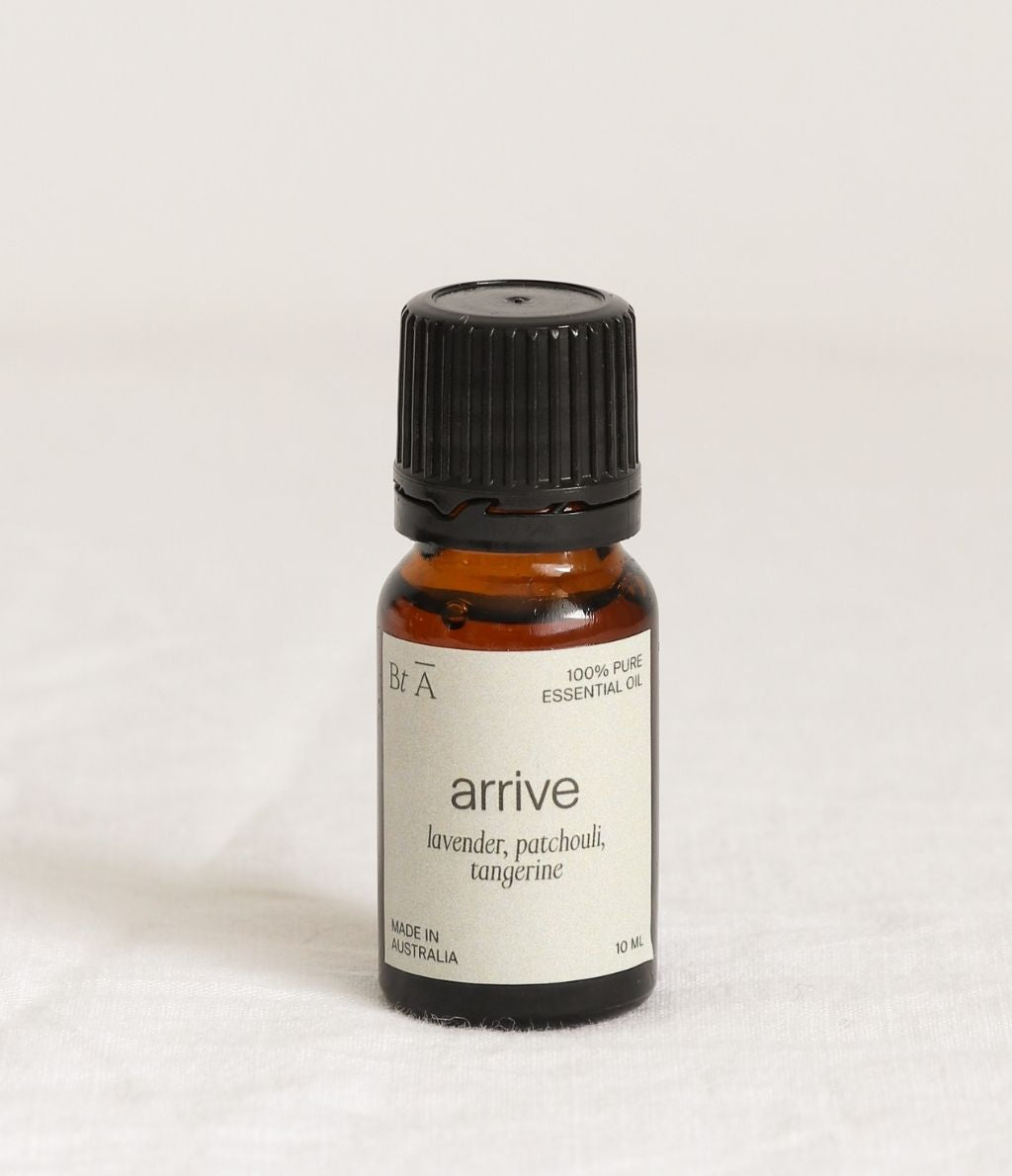 Begin to Arrive Ora Diffuser Green Aromatherapy Diffuser & Six ...