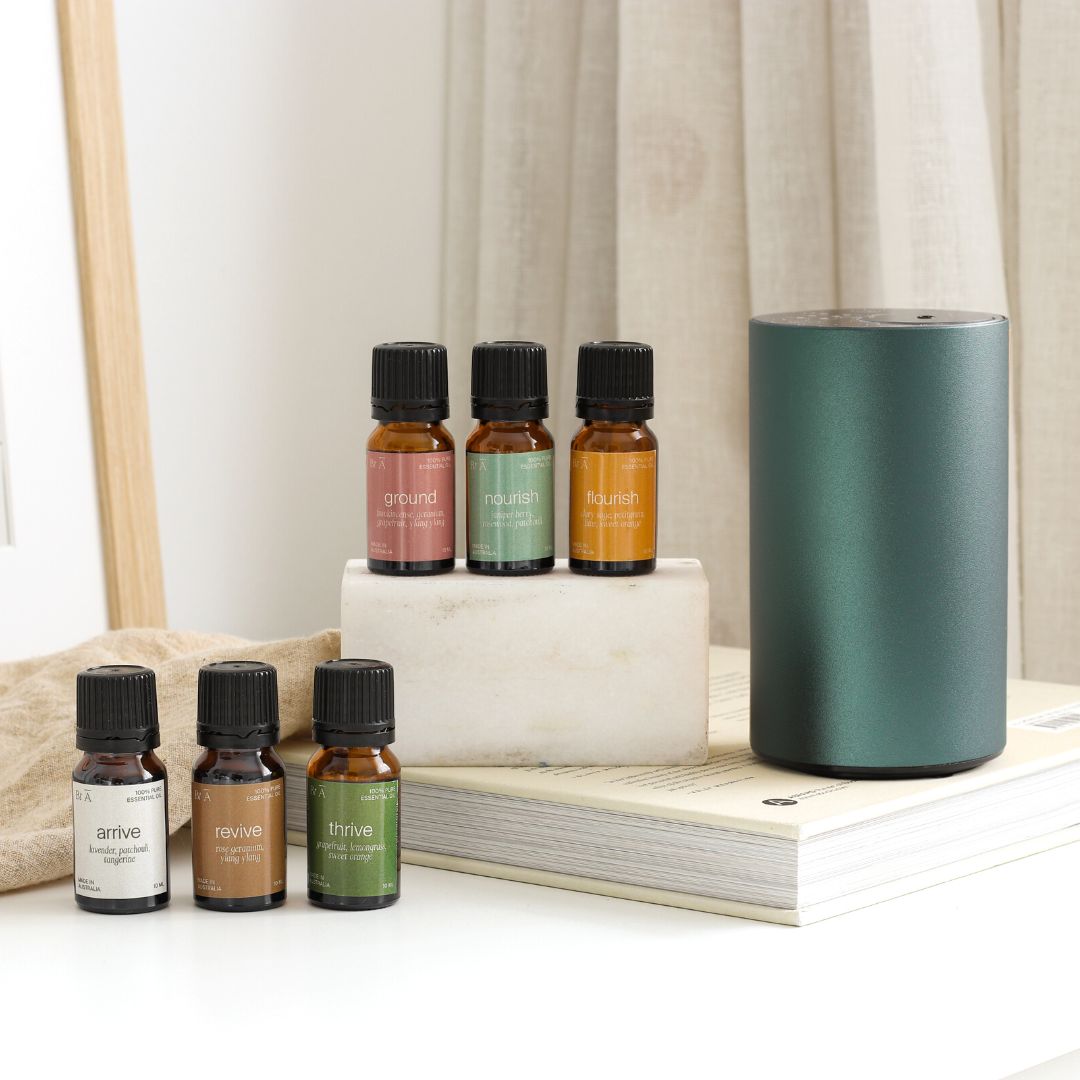 Begin to Arrive Ora Diffuser Green Aromatherapy Diffuser & Six ...